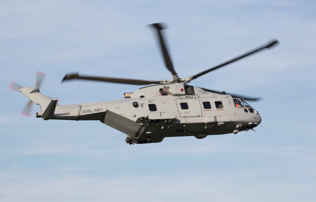 Dziewiczy lot zmodernizowanego śmigłowca AW101 Merlin Mk4 | dlapilota.pl