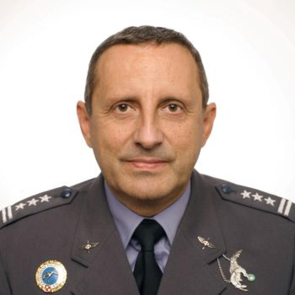 Trzech pilotów wśród oficerów, którzy otrzymają awanse generalskie ...
