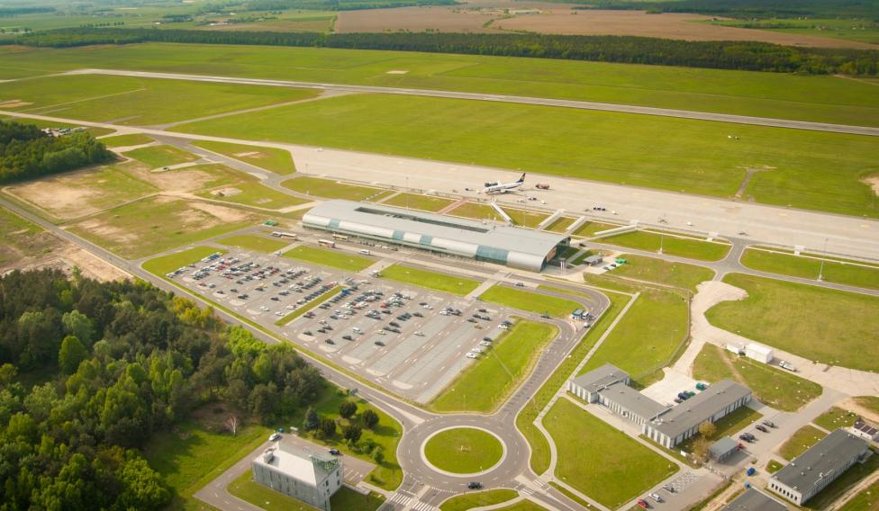 Kwiecień 2022 roku na Lotnisku Warszawa/Modlin | dlapilota.pl