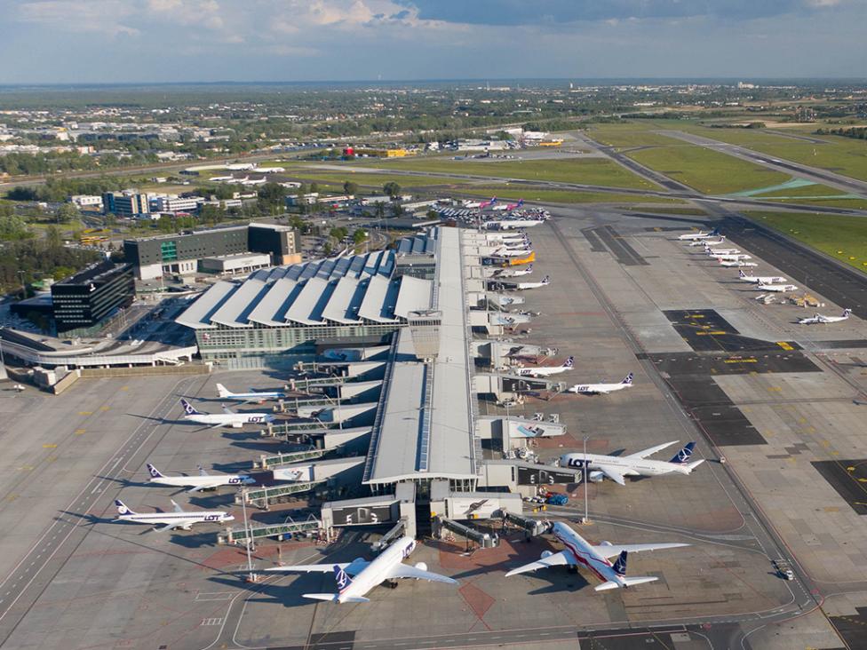 Lotnisko w Warszawie w czołówce najbardziej punktualnych portów w ...