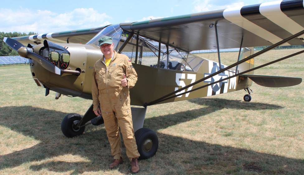 Zabytkowy Piper Cub w amerykańskim malowaniu na Pikniku w Gryźlinach ...