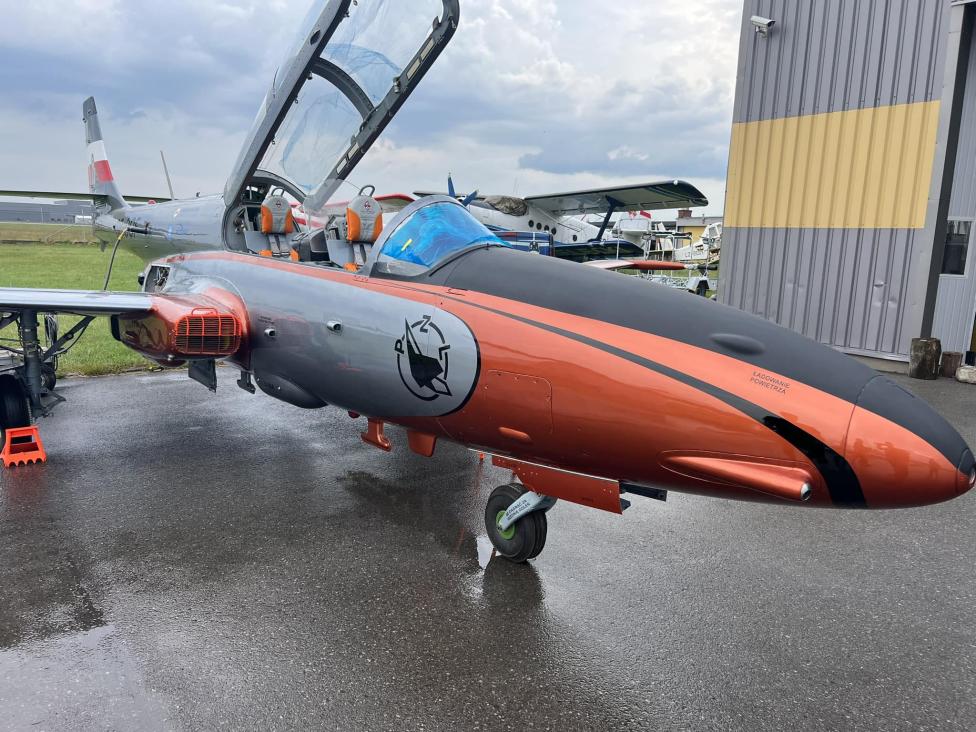 Legendarny samolot TS-11 Iskra (SP-DOF) przywrócony do stanu lotnego ...