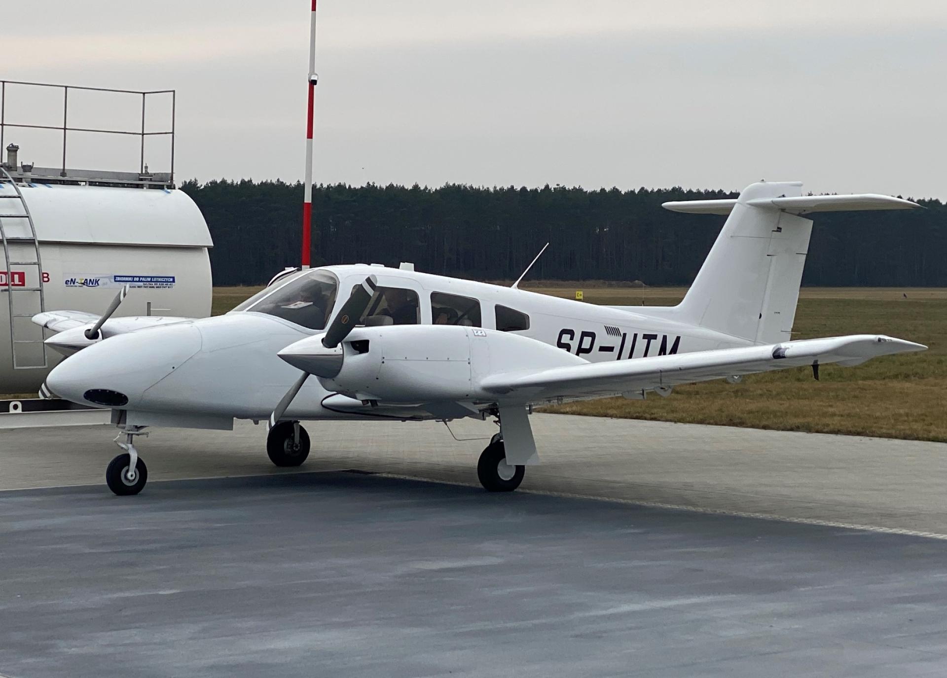 Nowy Piper PA44 Seminole dla CKL Politechniki Poznańskiej | dlapilota.pl