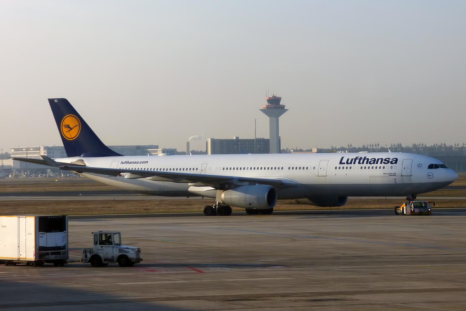 Awaryjne lądowanie samolotu Lufthansy na greckiej wyspie Rodos z powodu ...