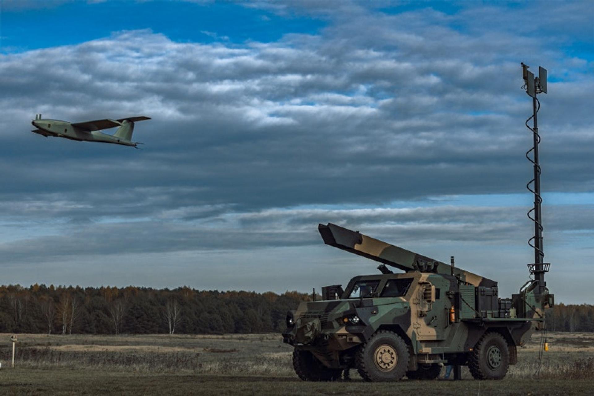 Gladius wzmacnia armię | dlapilota.pl