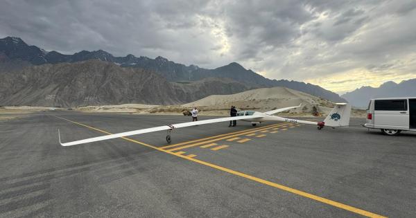 Sebastian Kawa zdobył jako pierwszy na świecie szczyt K2 w paśmie ...